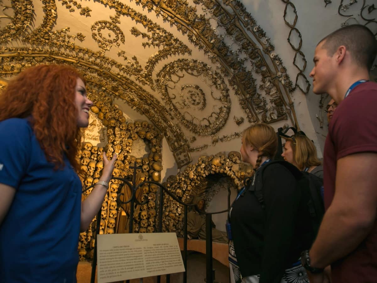 Crypts and Catacombs Guided After Dark Tour - Dark Rome