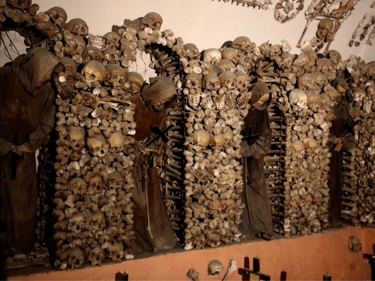 A History of Rome Catacombs - Dark Rome